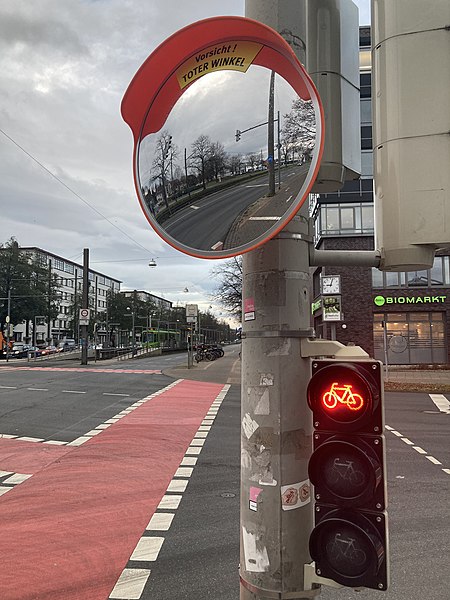 "Trixi-Spiegel" sollen Radfahren in Göttingen sicherer machen - BrummiOnline